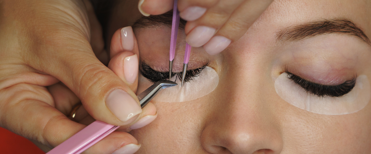 Lash Extensions for Beginners: Tips, Aftercare & the Best Eyelash ...